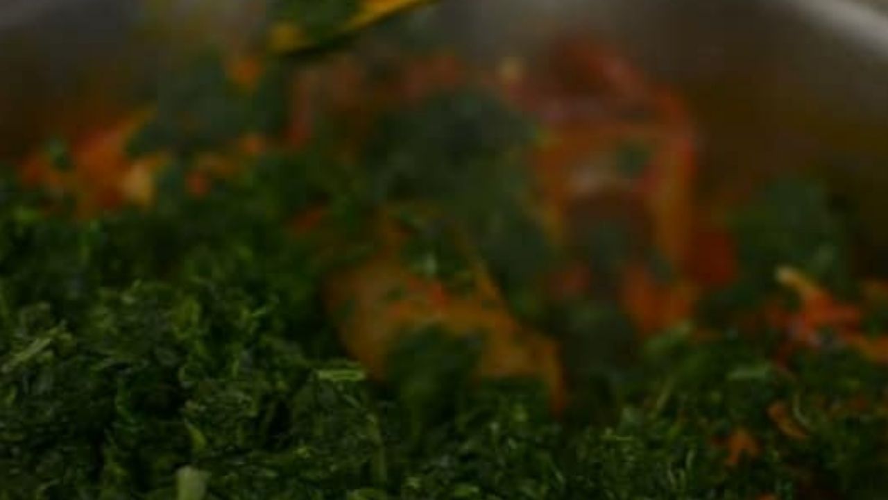 Unlock Flavor: How to Cook Efo Riro with Green Leaf Spinach (Easy Guide ...
